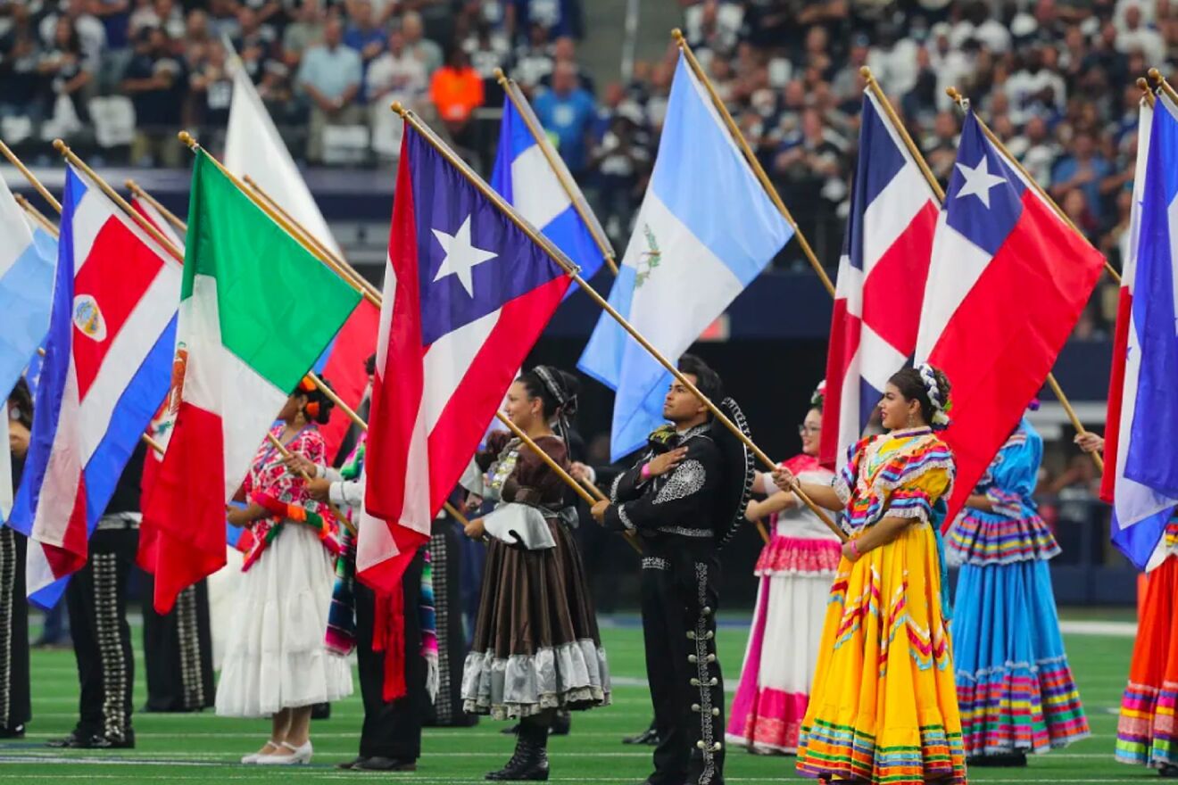 El Mes de la Herencia Hispana Llega en un Escenario Crítico - La Voz ...